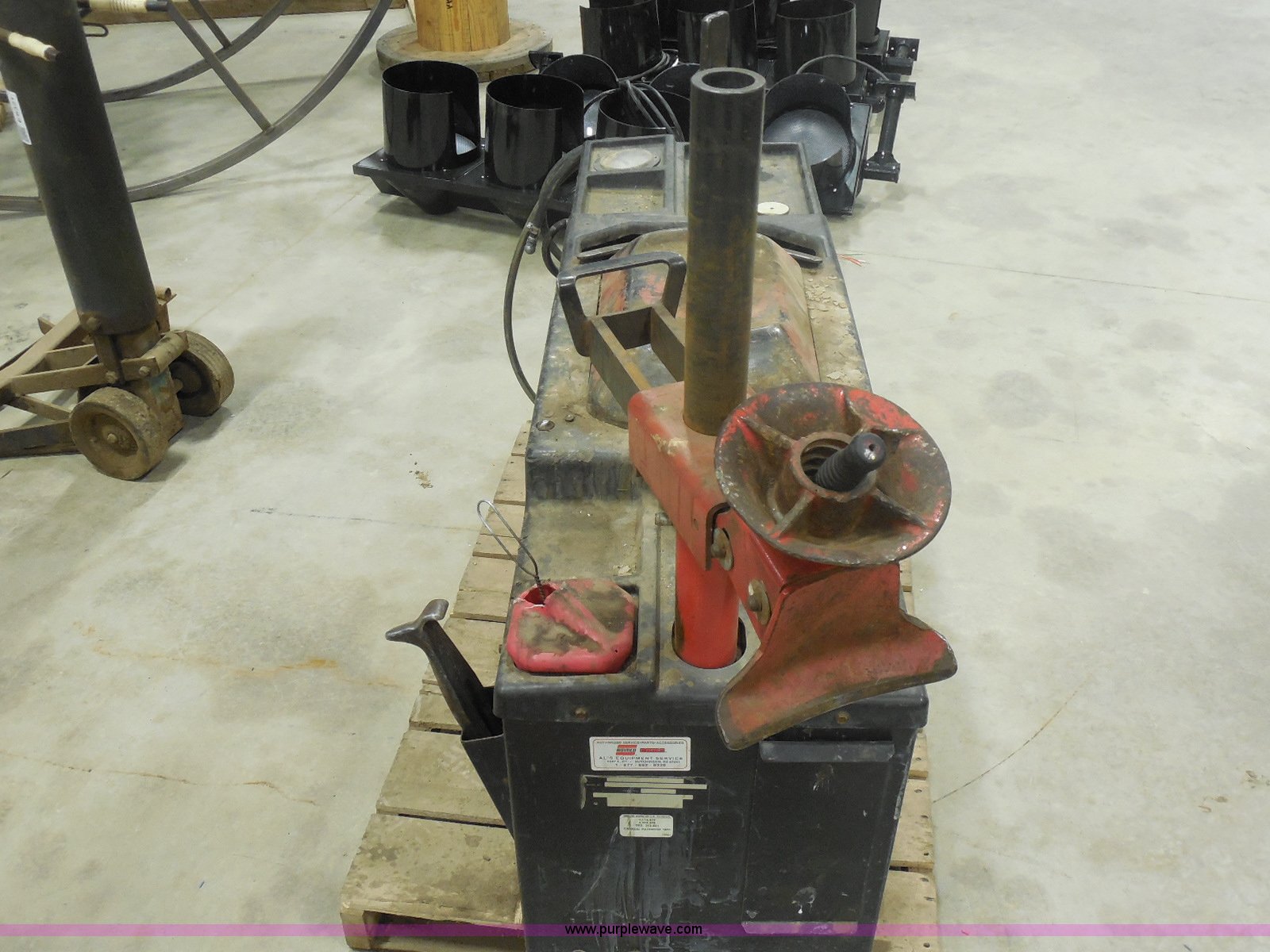 Coats 4040SA center post tire machine in Wichita, KS | Item E6322 sold ...