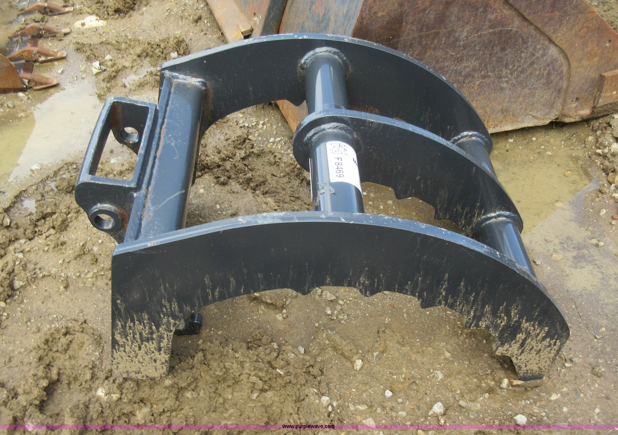 Compact excavator grapple arm in Blue Springs, MO | Item F8469 sold ...