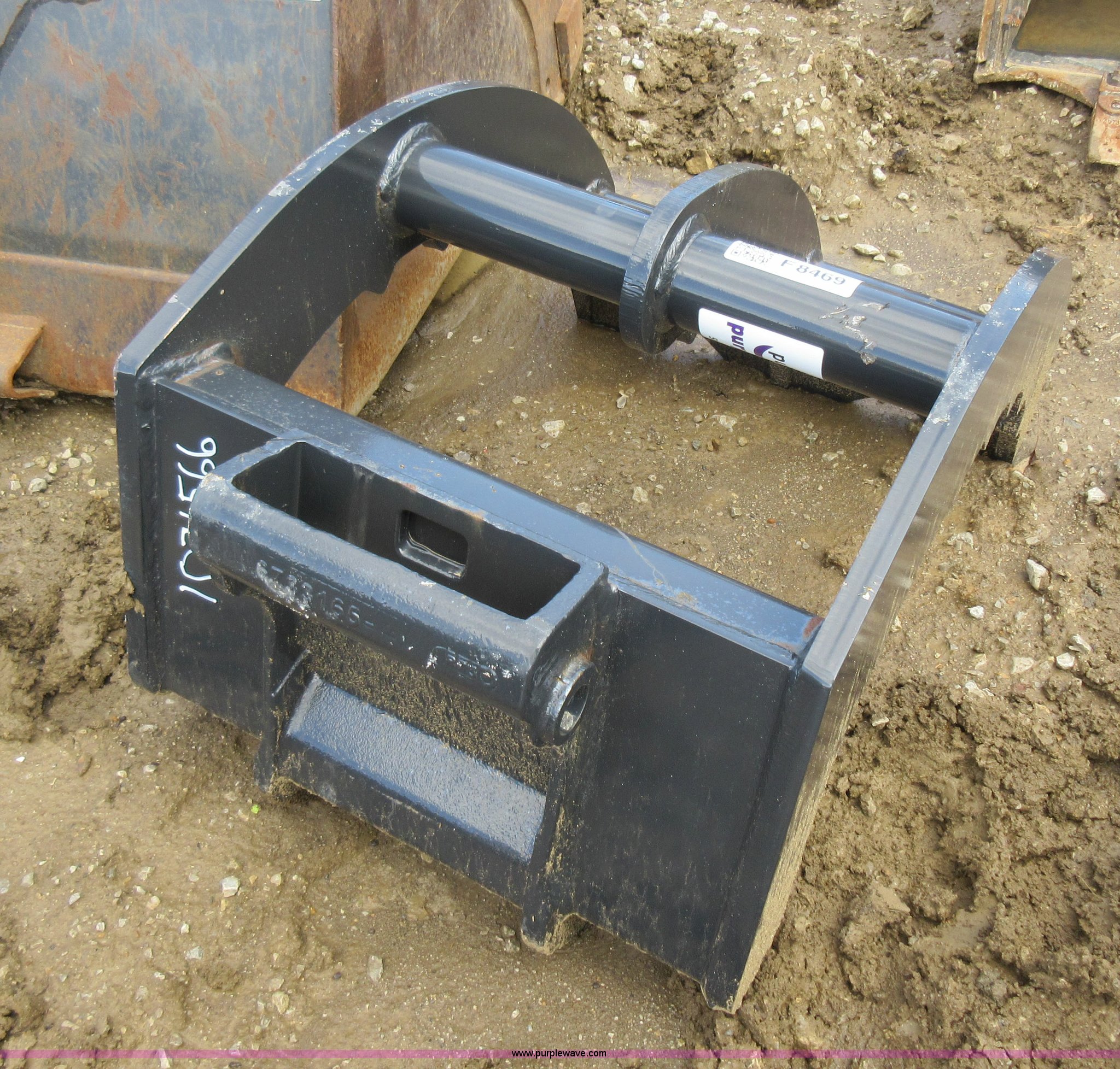 Compact excavator grapple arm in Blue Springs, MO | Item F8469 sold ...
