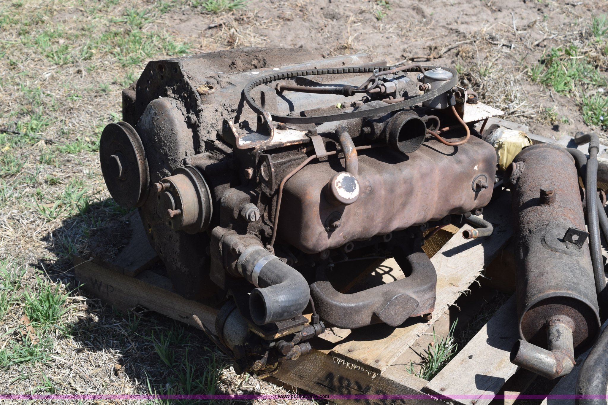 Bobcat 825 skid steer in Wichita, KS | Item H5232 sold | Purple Wave