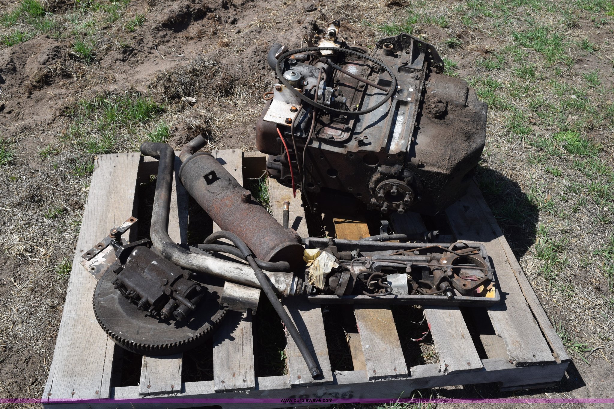 Bobcat 825 skid steer in Wichita, KS | Item H5232 sold | Purple Wave