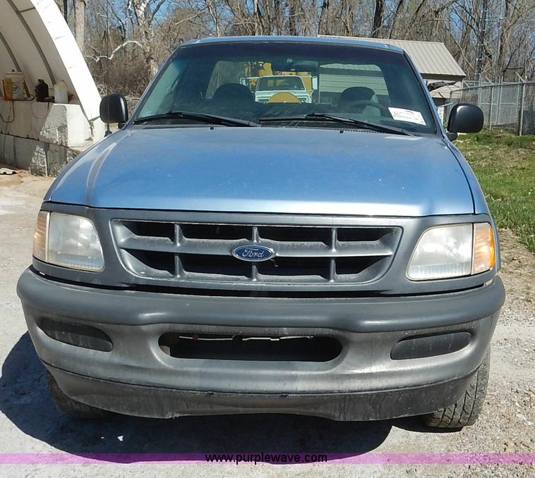 1998 Ford F150 XL pickup truck in Edgerton, KS | Item K7367 sold ...