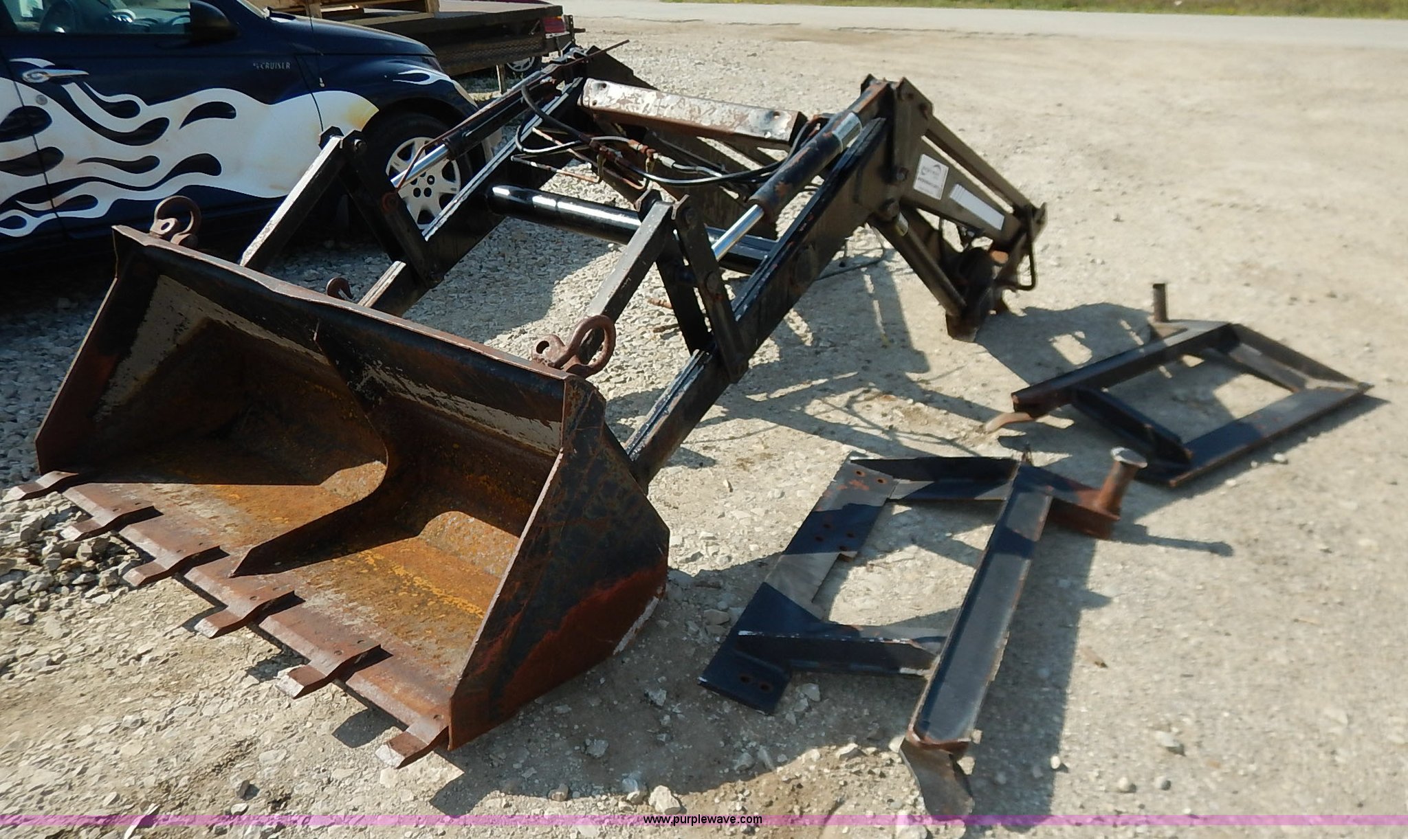 Memo ML360 self-leveling tractor loader in Osawatomie, KS | Item K7380 ...