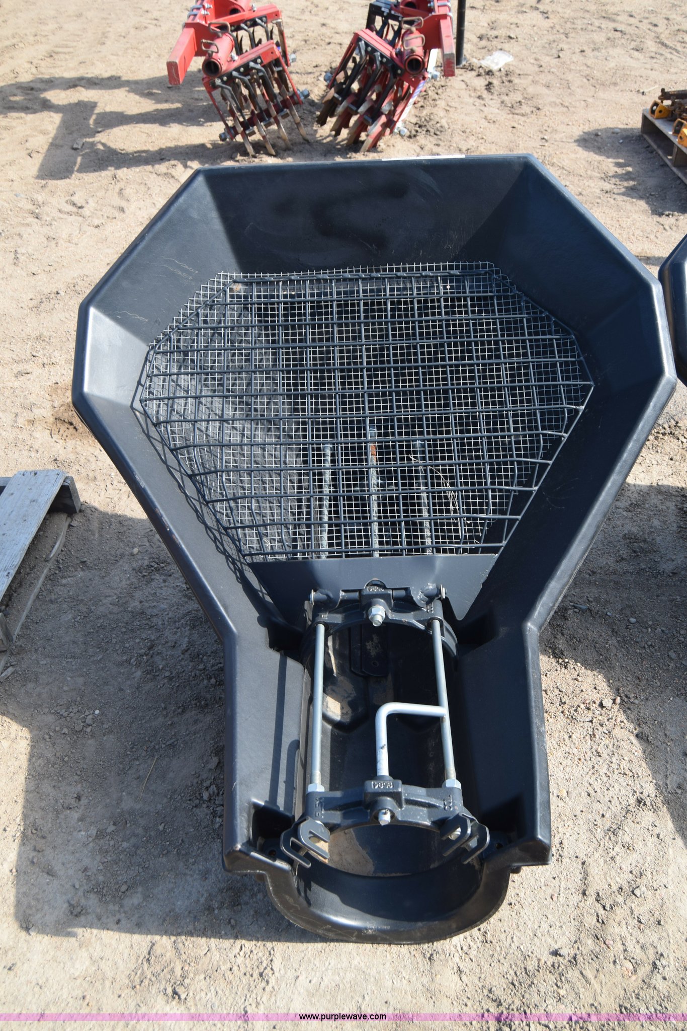 Poly grain dump chute in Kinsley, KS | Item BQ9720 sold | Purple Wave