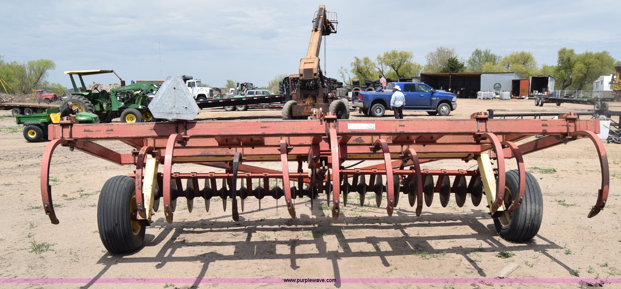 Krause 2800 chisel disk in Kinsley, KS | Item H8595 sold | Purple Wave
