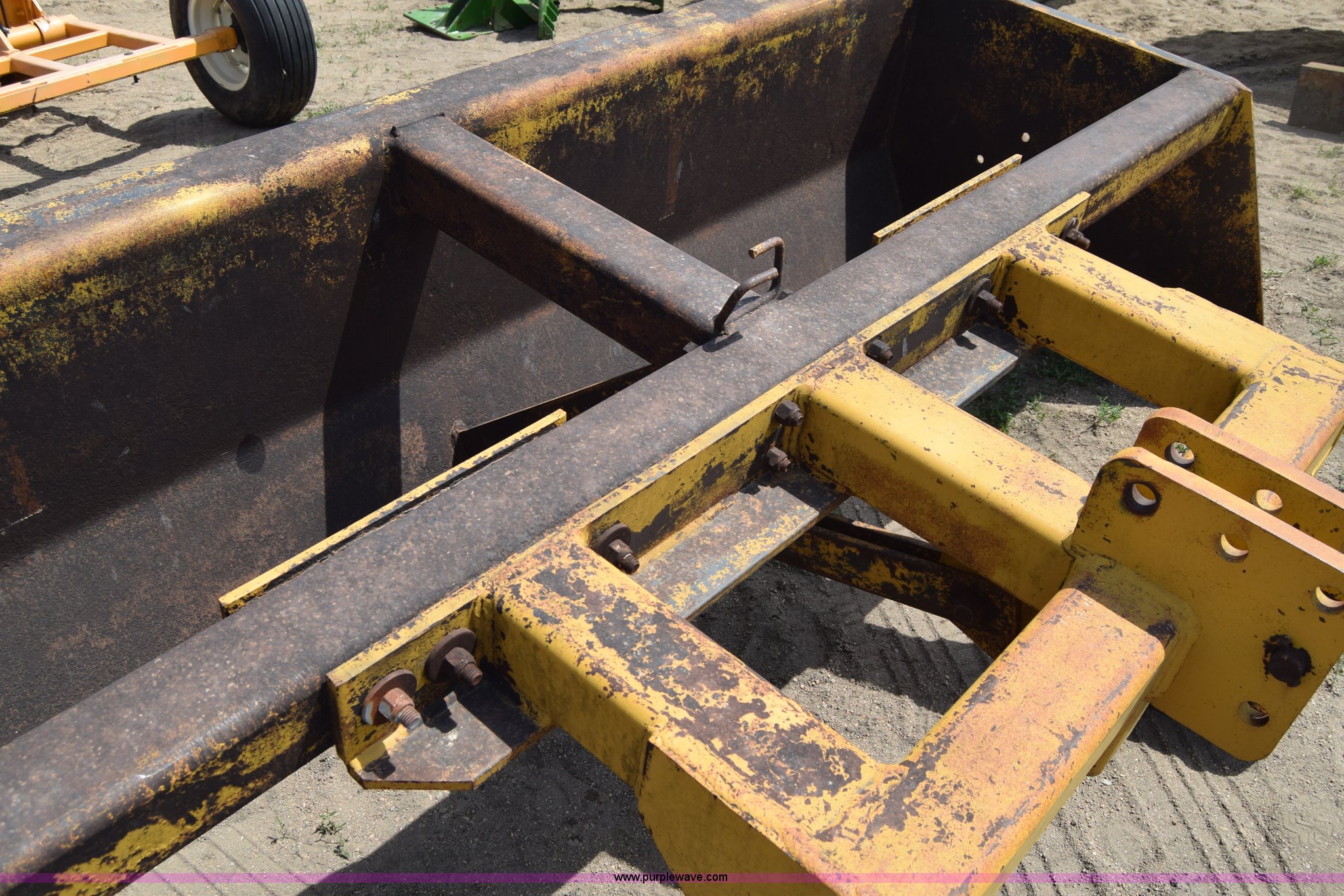 10'W speed mover/box blade in Kinsley, KS | Item H8603 sold | Purple Wave