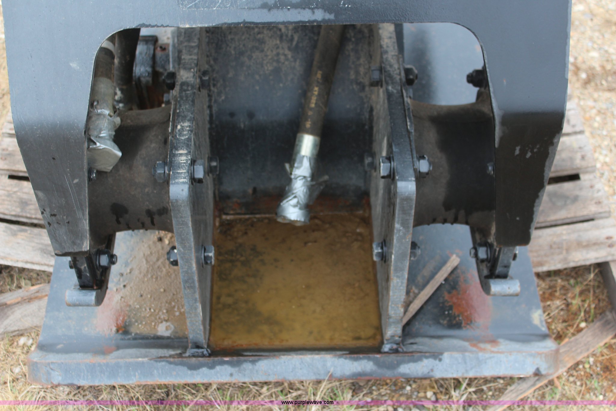 Caterpillar CVP110 vibratory plate compactor in Manhattan, KS | Item ...