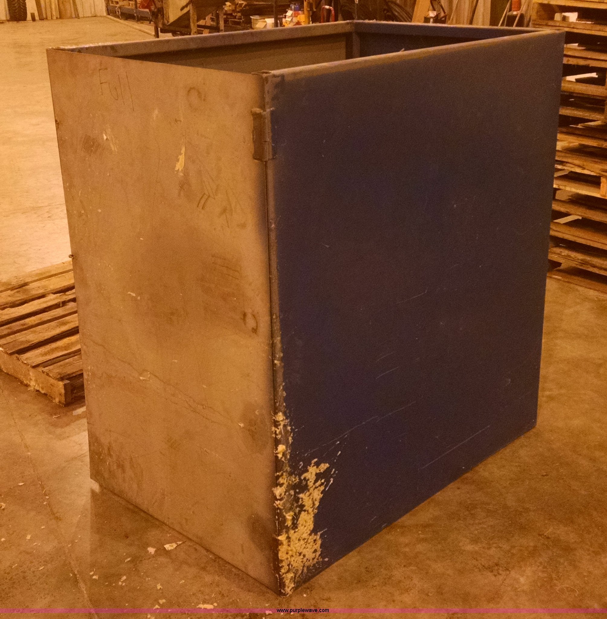 51" x 35" x 55"H steel oxygen and acetylene bottle containment box in ...