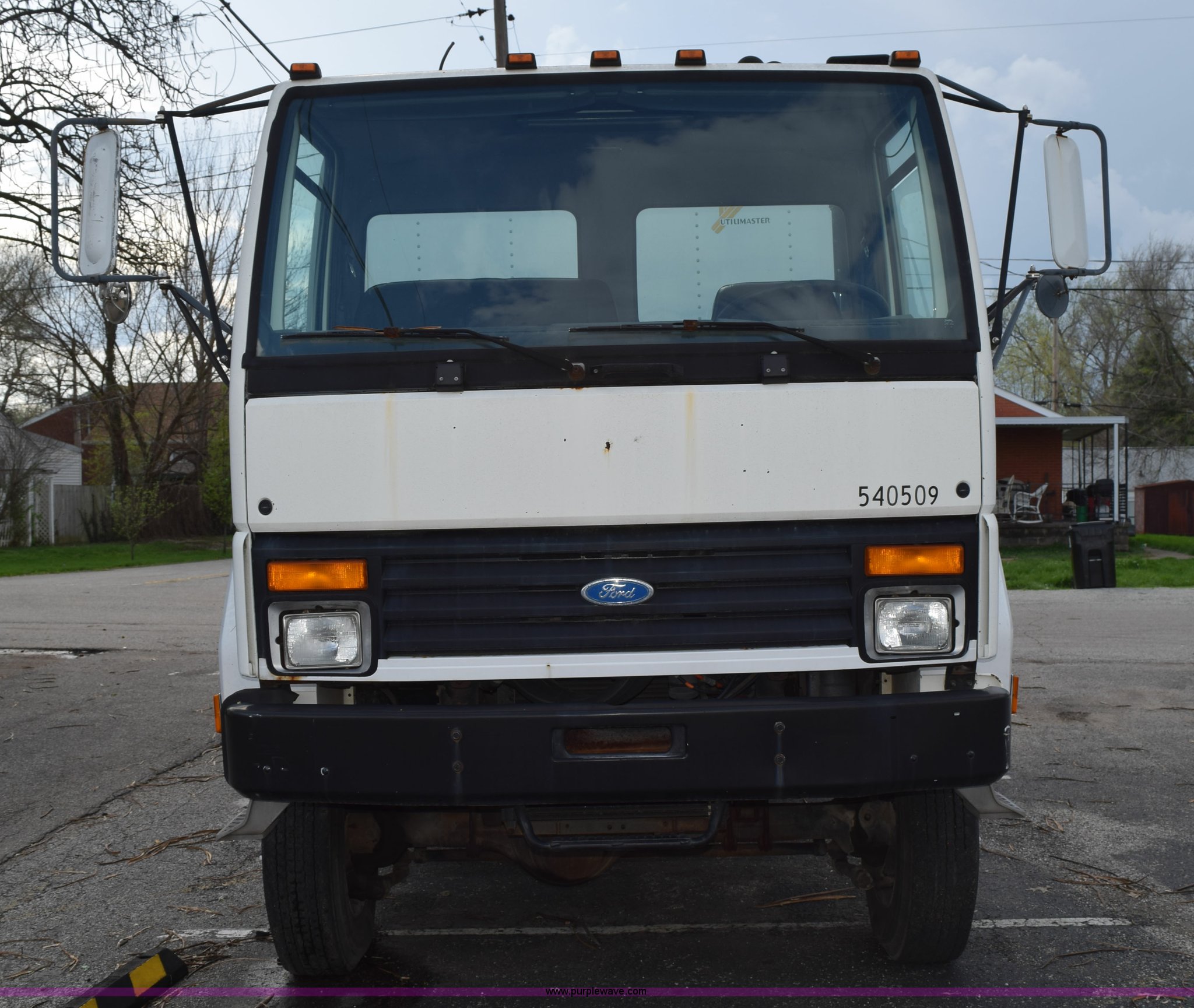1993 Ford CF7000 box truck in Louisville, KY | Item H5199 sold | Purple ...
