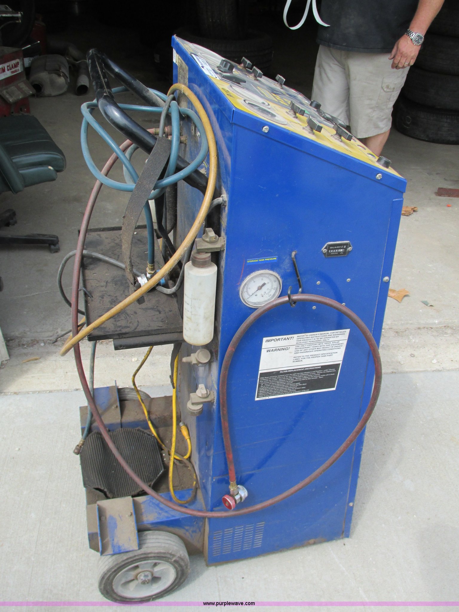 Century Viper GT automotive air conditioning charging system in ...