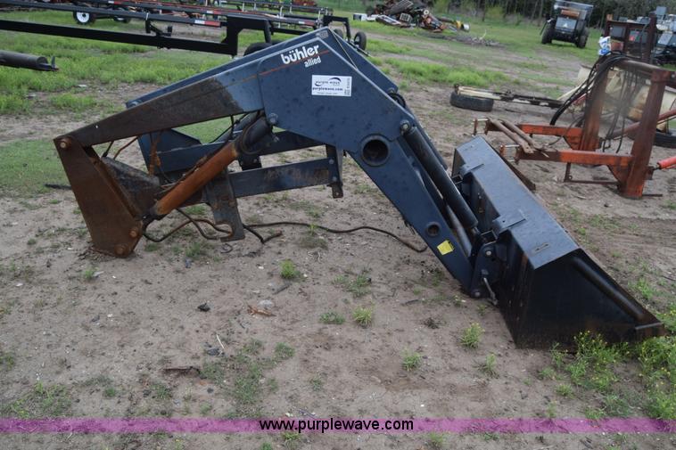 2001 Buhler Allied 595 loader in Buhler, KS | Item E6370 sold | Purple Wave