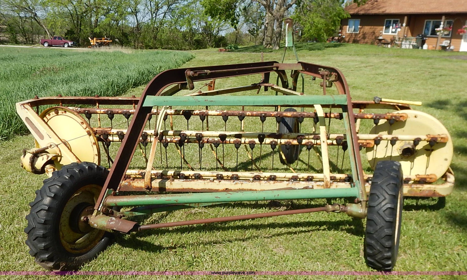 John Deere 660 hay rake in Silver Lake, KS | Item BJ9580 sold | Purple Wave