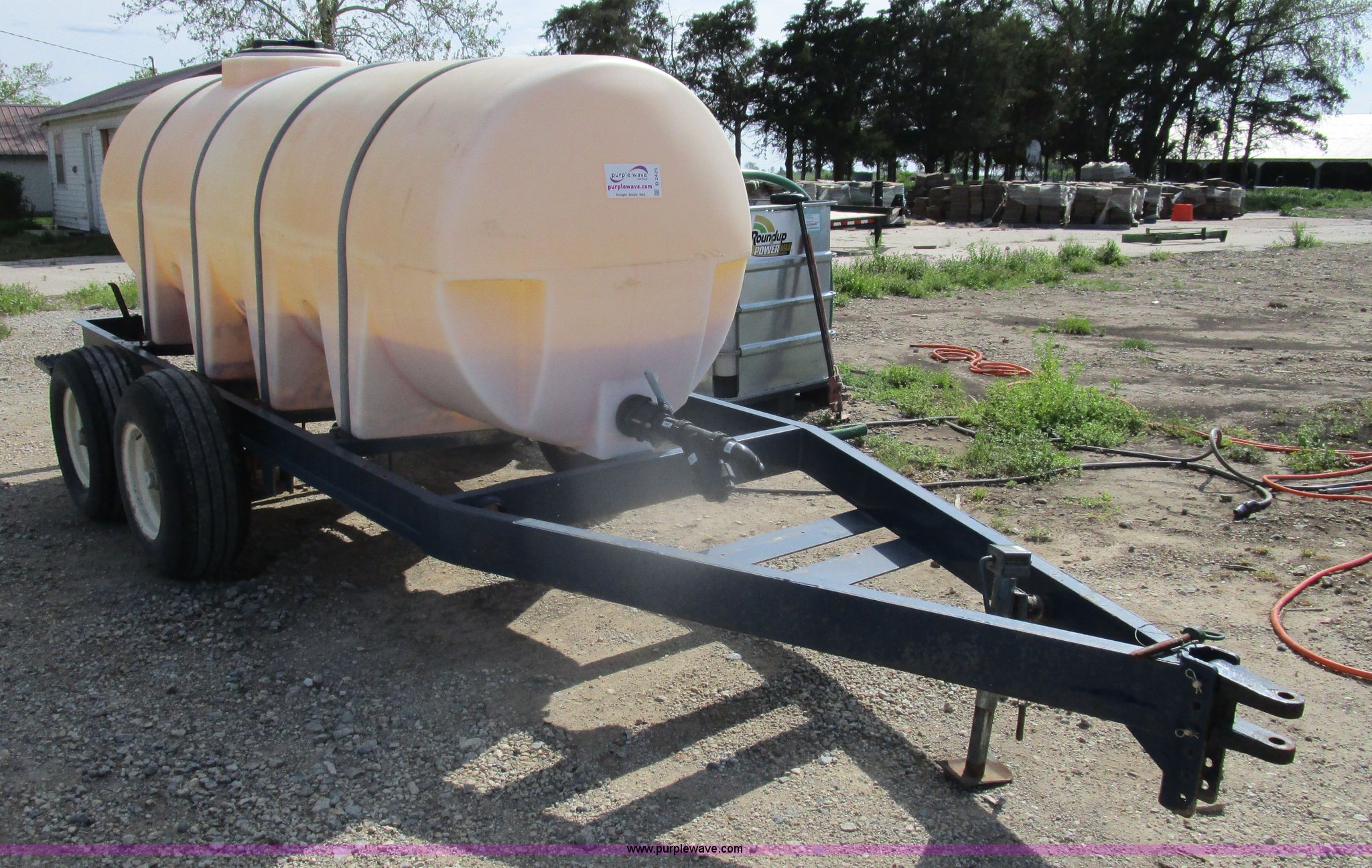 Schaben poly tank trailer in Elsmore, KS | Item D2425 sold | Purple Wave