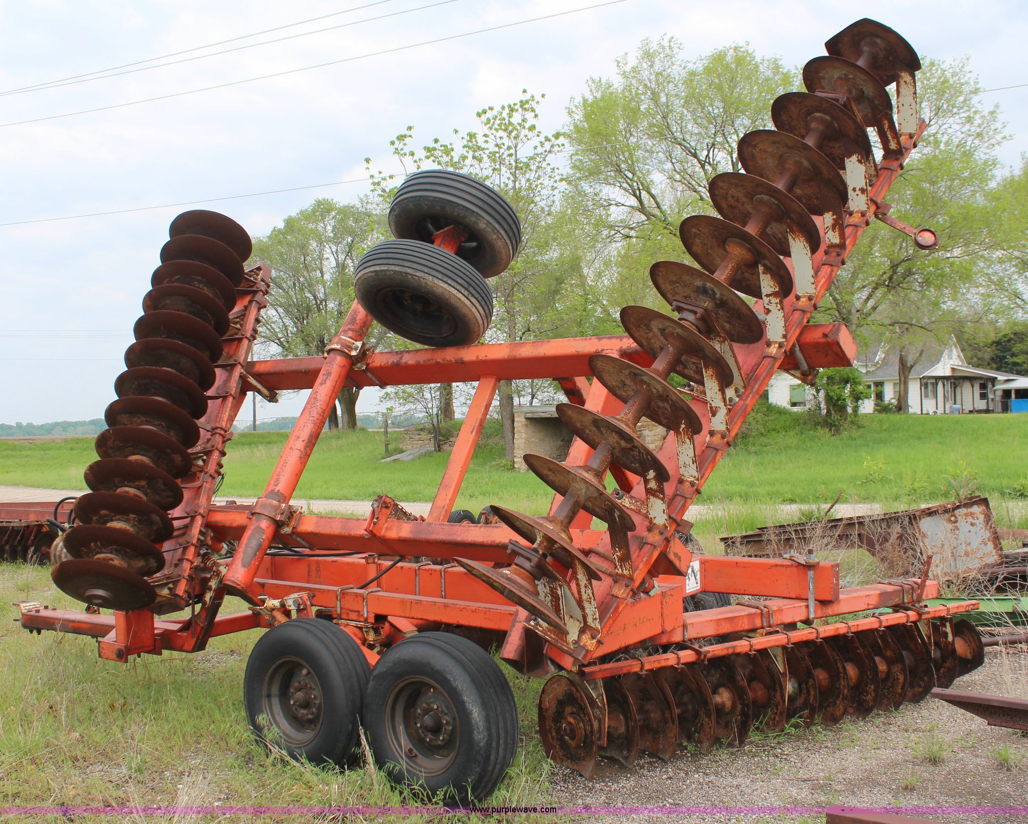Allis Chalmers 3300 disk in Rossville, KS | Item K6918 sold | Purple Wave