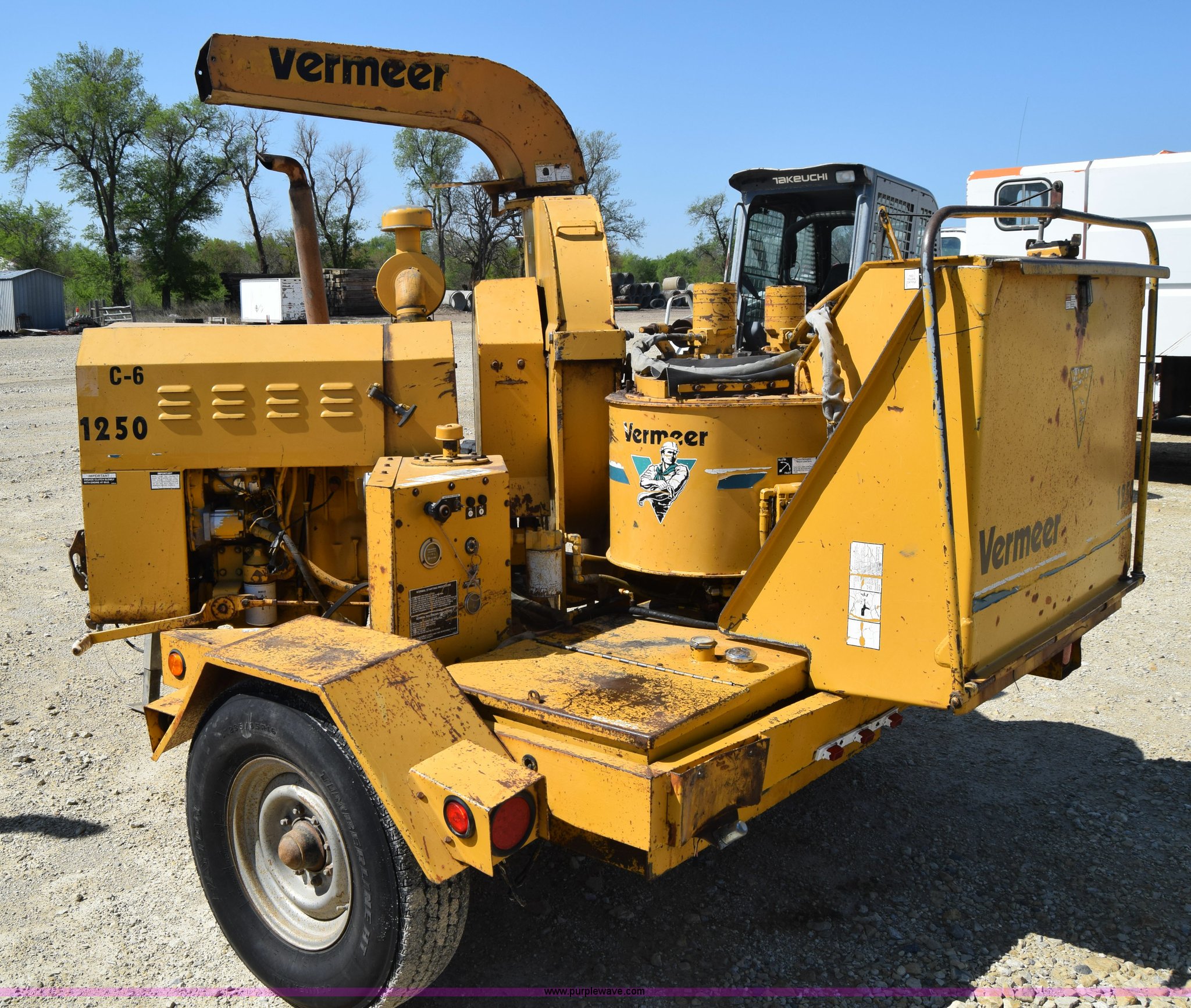 1994 Vermeer 1250 chipper in Hutchinson, KS | Item E6344 sold | Purple Wave