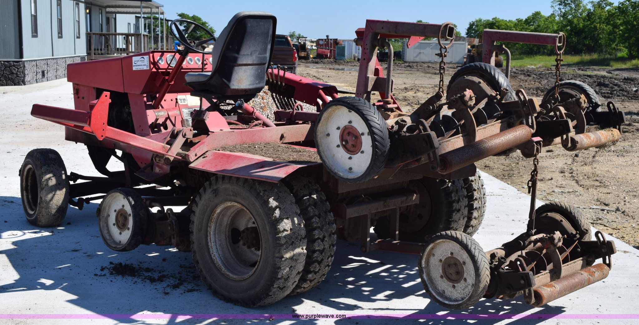 Toro Parkmaster lawn mower in Dayton, TX | Item H5112 sold | Purple Wave