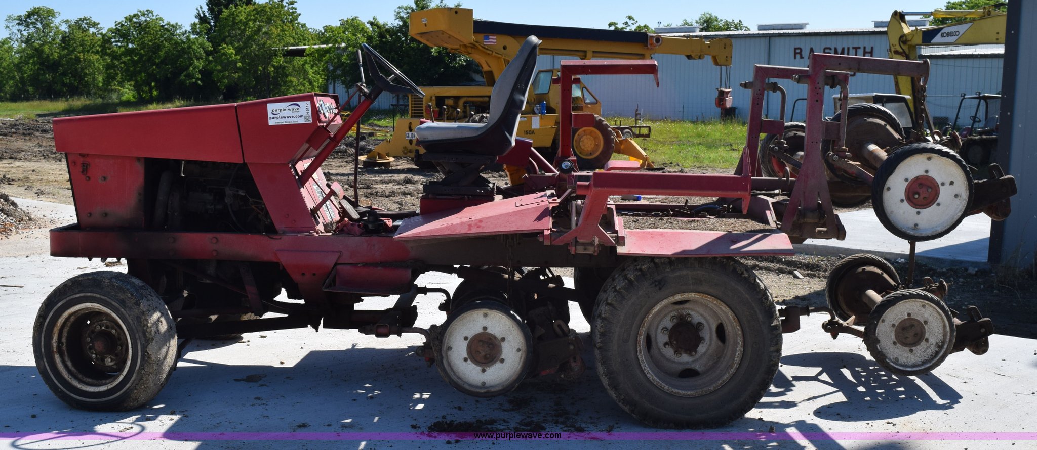 Toro Parkmaster lawn mower in Dayton, TX | Item H5112 sold | Purple Wave