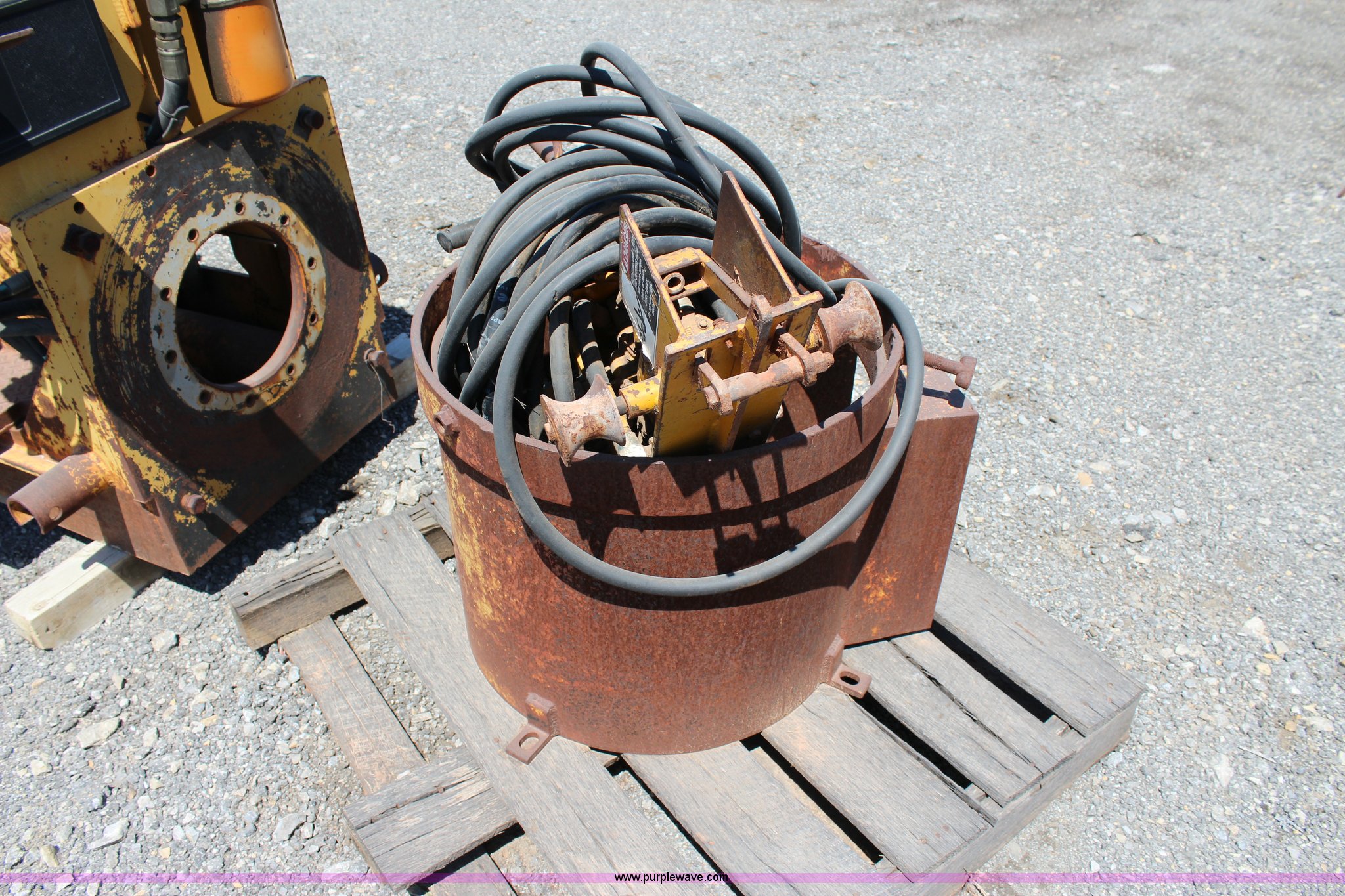 Mclaughlin boring machine in Owasso, OK | Item I1688 sold | Purple Wave