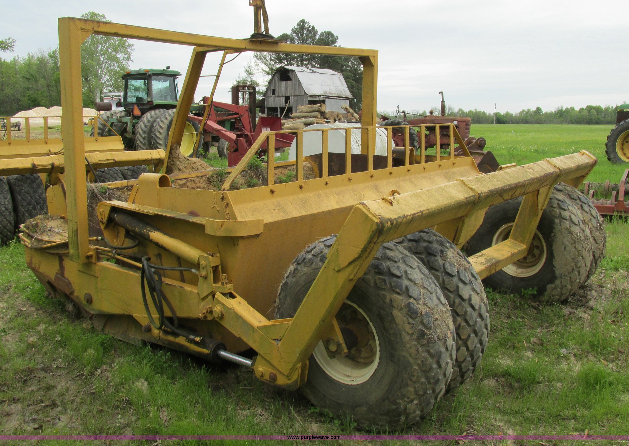 Reynolds 12P pan scraper in Ullin, IL | Item K5051 sold | Purple Wave