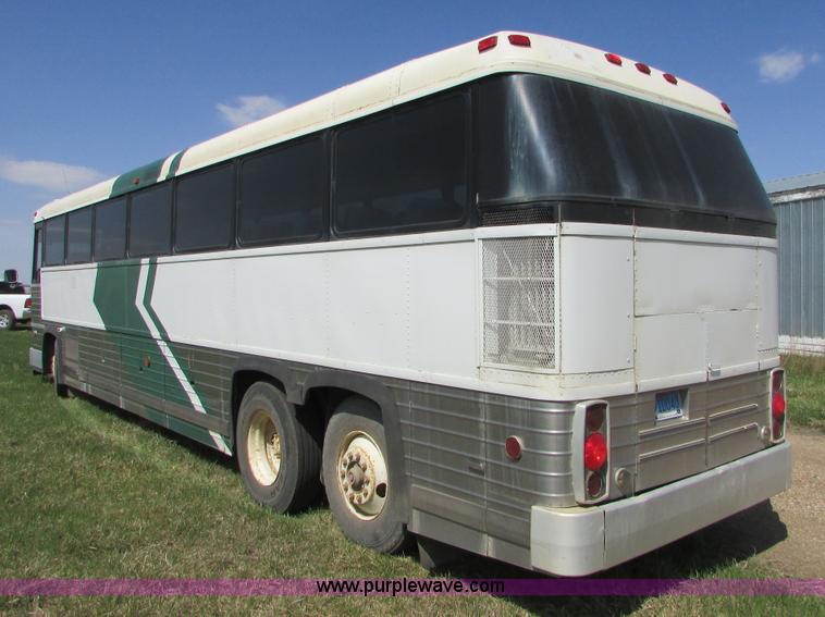1982 MCI Crusader II bus in Sioux Falls, SD | Item K2569 sold | Purple Wave