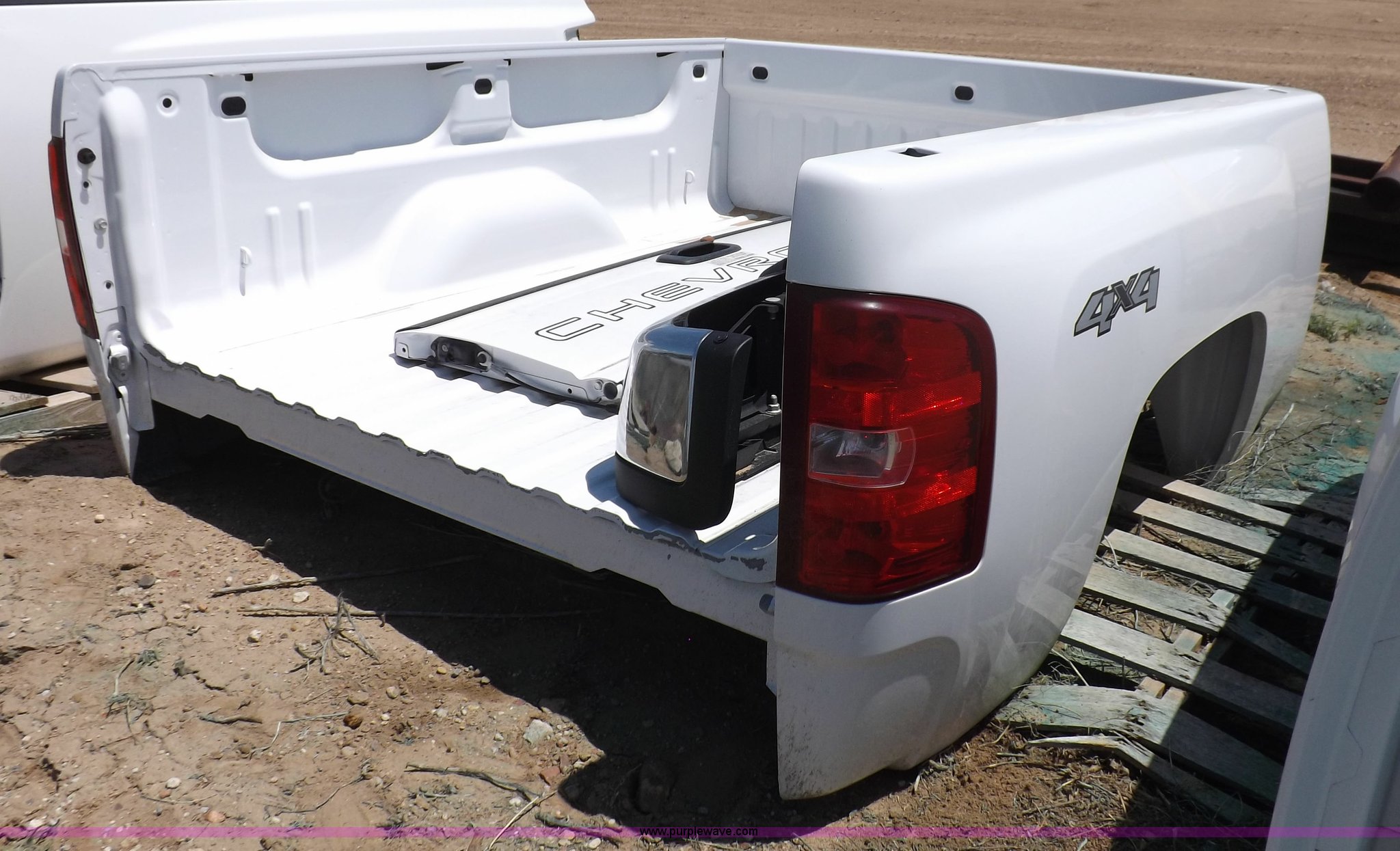 2010 Chevrolet 1500 pickup truck bed in Ulysses, KS | Item K3897 sold ...