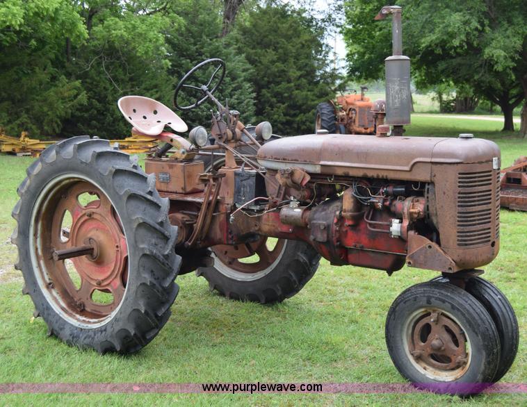 1948 Farmall FC tractor in Buhler, KS | Item E6485 sold | Purple Wave