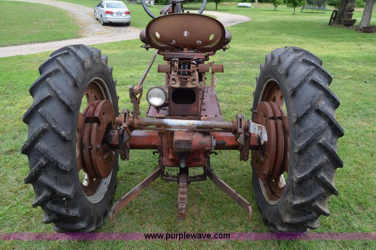 1948 Farmall FC tractor in Buhler, KS | Item E6485 sold | Purple Wave