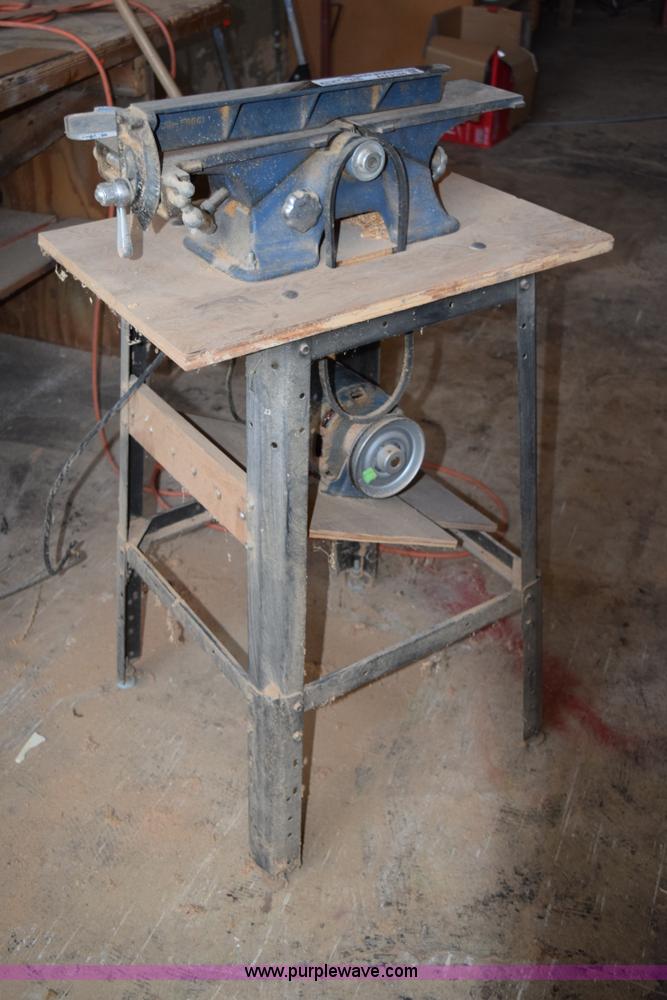 Craftsman 4" jointer in Great Bend, KS | Item AQ9184 sold | Purple Wave