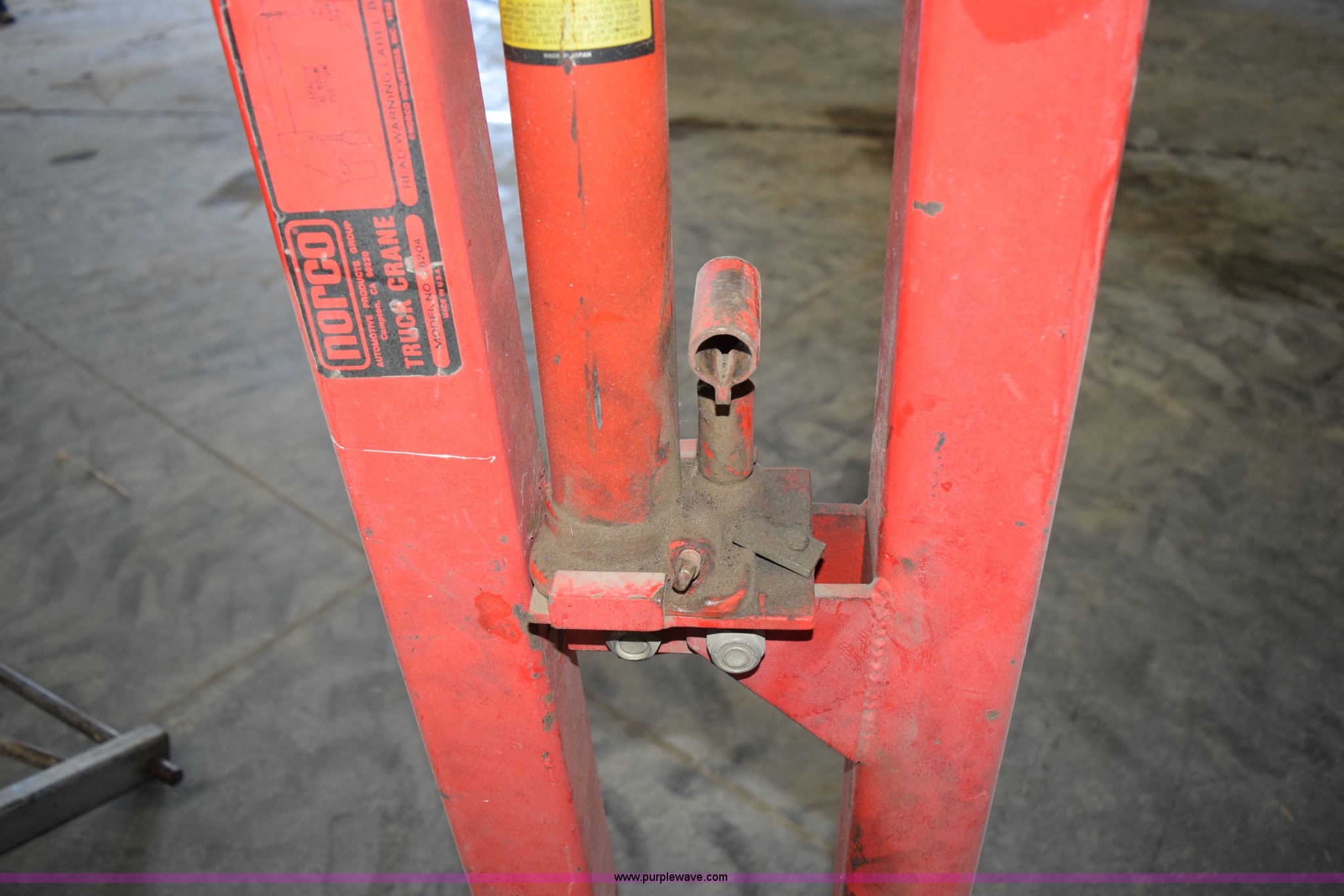 Norco engine hoist in Concordia, KS | Item AQ9133 sold | Purple Wave