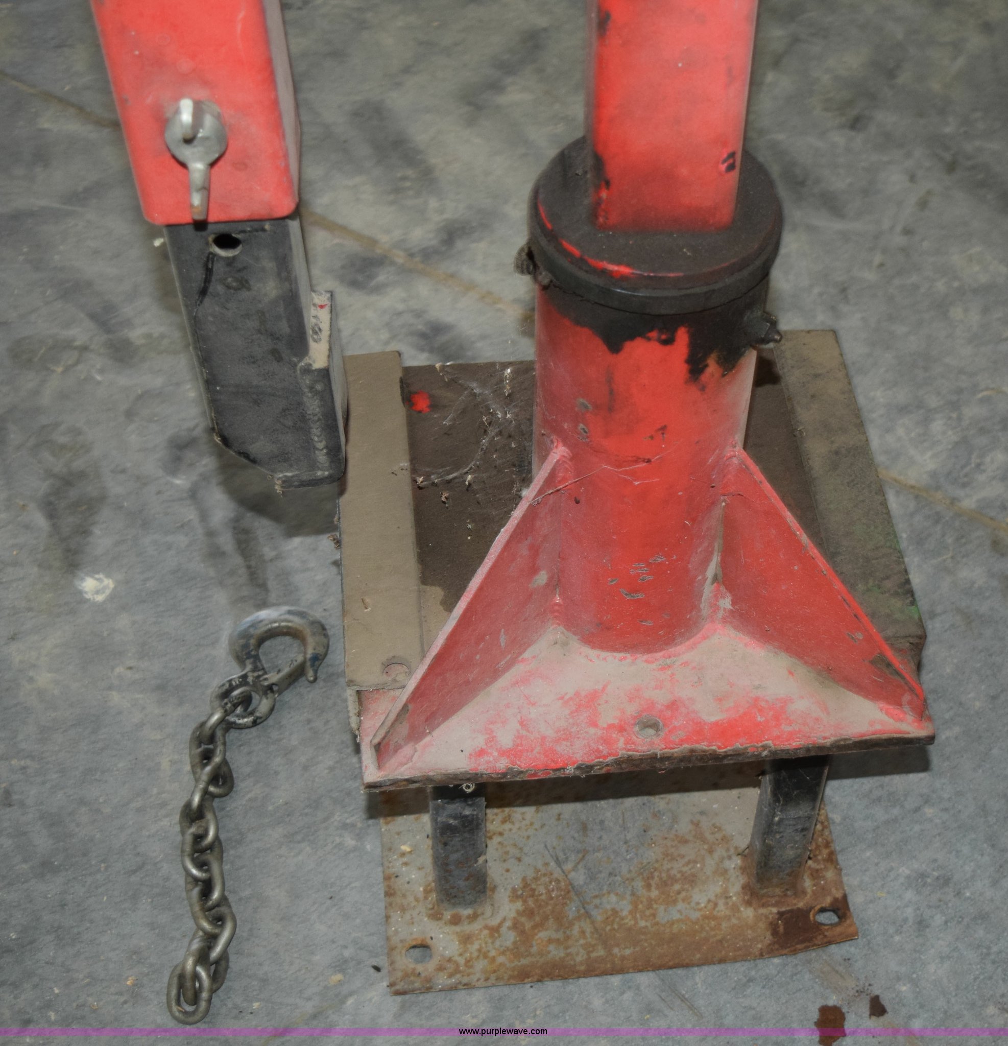 Norco engine hoist in Concordia, KS | Item AQ9133 sold | Purple Wave