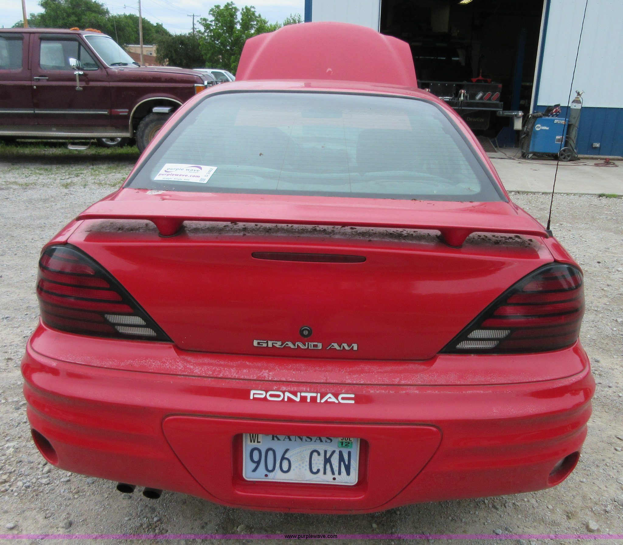 2000 Pontiac Grand AM SE1 in Fredonia, KS | Item D2462 sold | Purple Wave