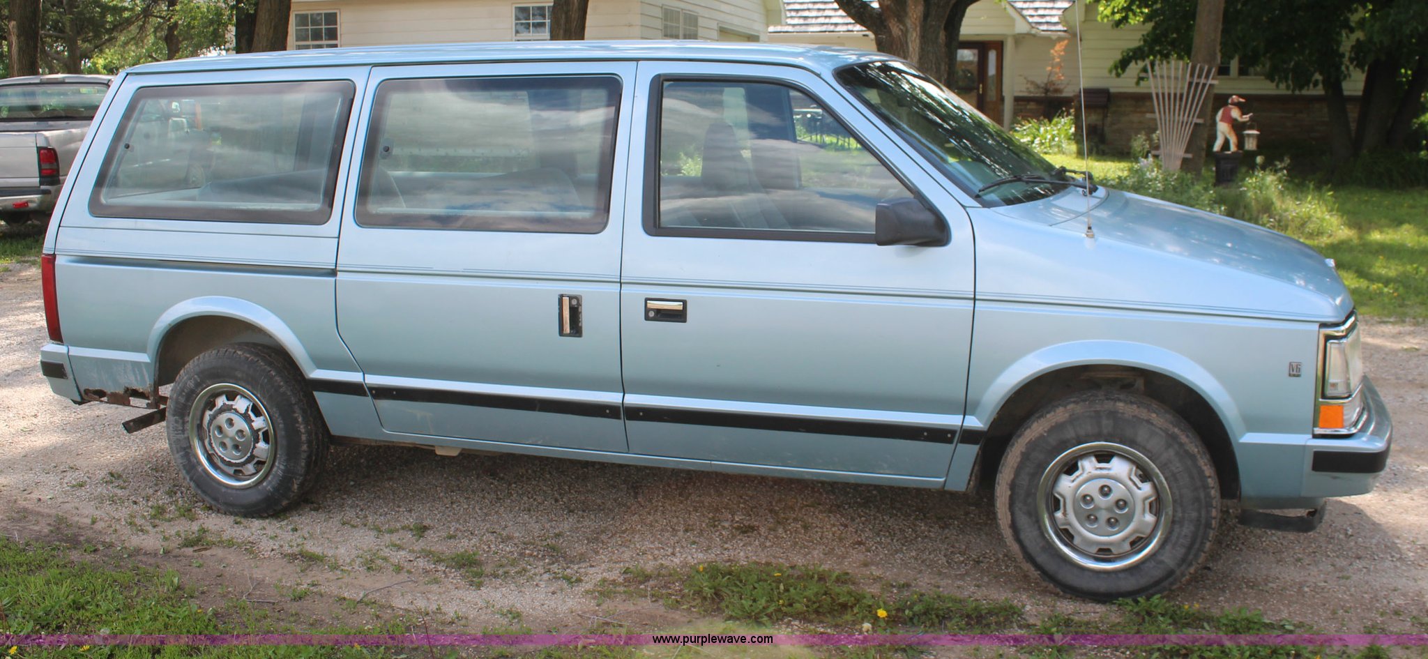 1990 Dodge Grand Caravan SE van in Colony, KS | Item K6781 sold ...