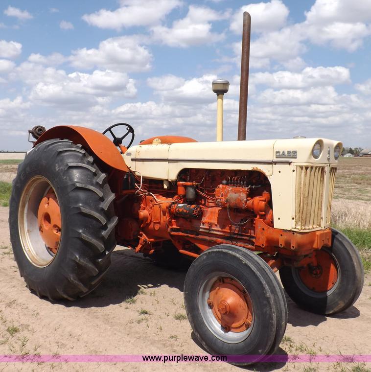 1959 Case 900B tractor in Jetmore, KS | Item K3976 sold | Purple Wave