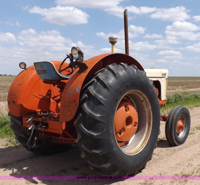 1959 Case 900B tractor in Jetmore, KS | Item K3976 sold | Purple Wave