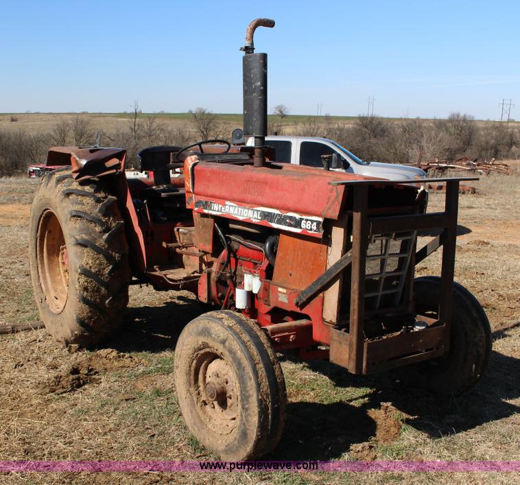 1981 International 684 tractor in Enid, OK | Item L6672 sold | Purple Wave