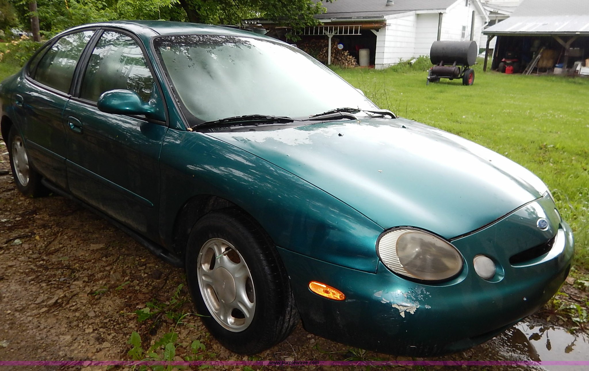 1996 Ford Taurus GL in Riley, KS | Item K7428 sold | Purple Wave