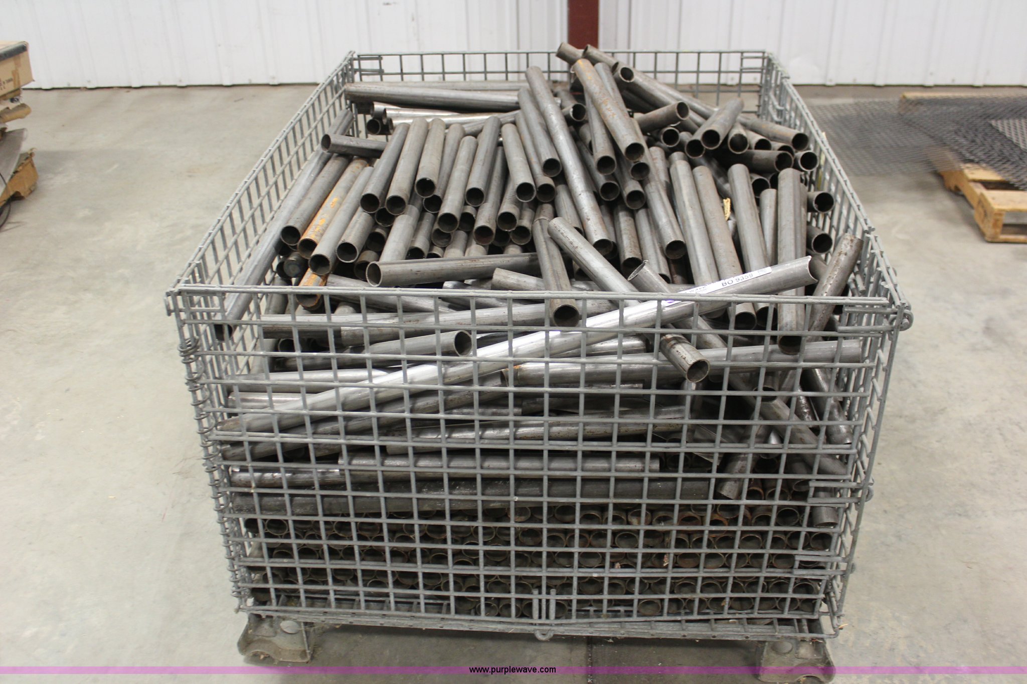 Assorted 1.5" pipe in Lansing, KS | Item BO9359 sold | Purple Wave