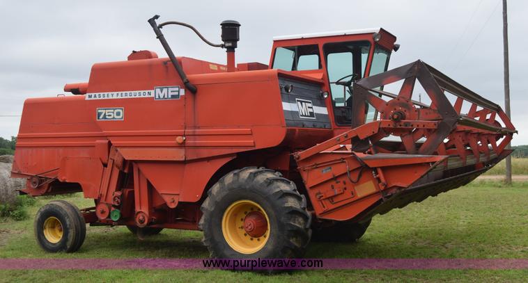 1977 Massey-Ferguson 750 combine in Buhler, KS | Item J6569 sold ...
