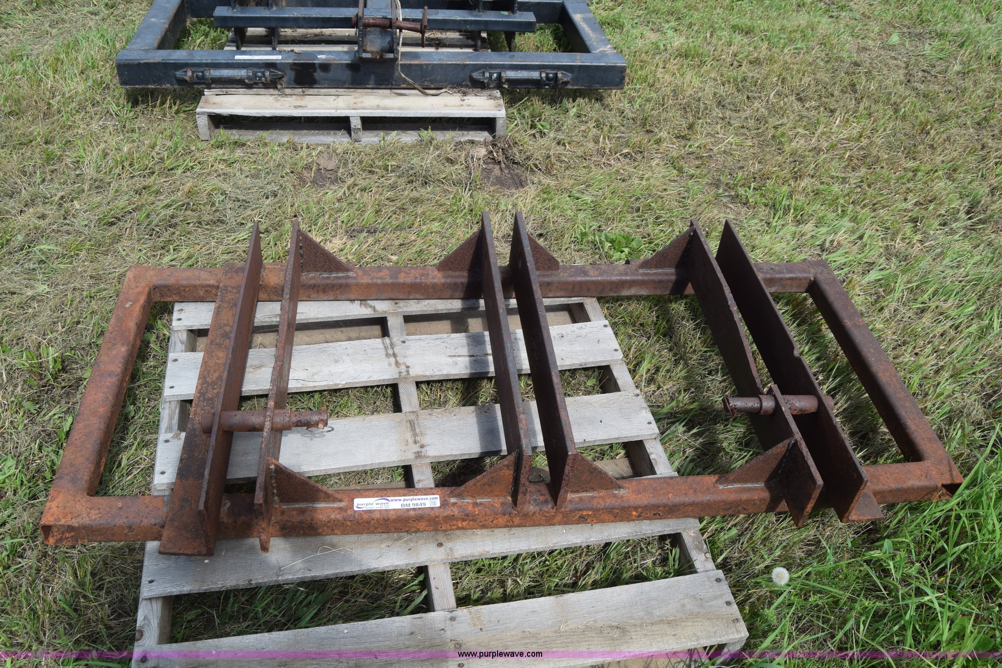 Header attachment in Chase, KS | Item BM9849 sold | Purple Wave