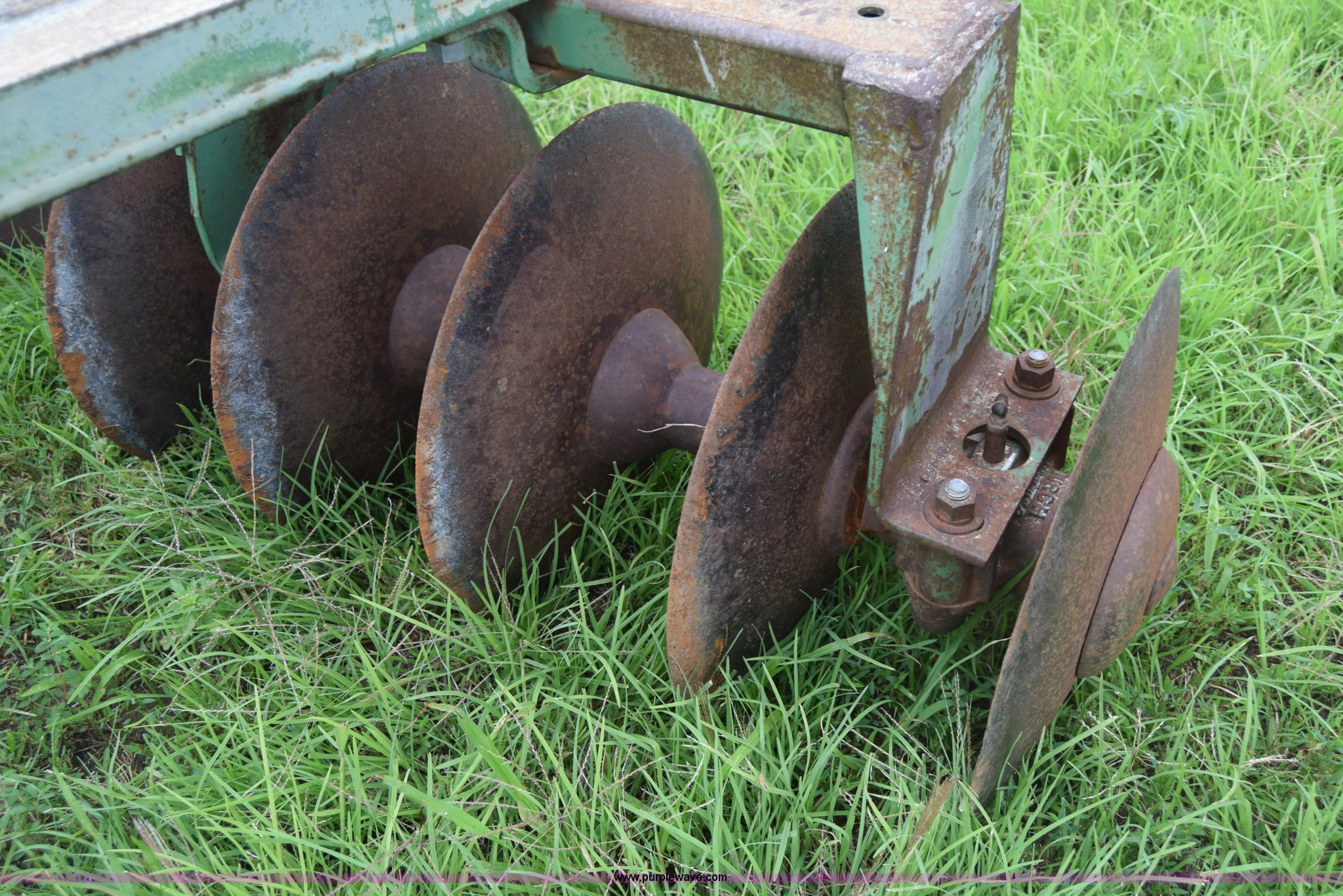 Burch disk in Sedgwick, KS | Item J6549 sold | Purple Wave