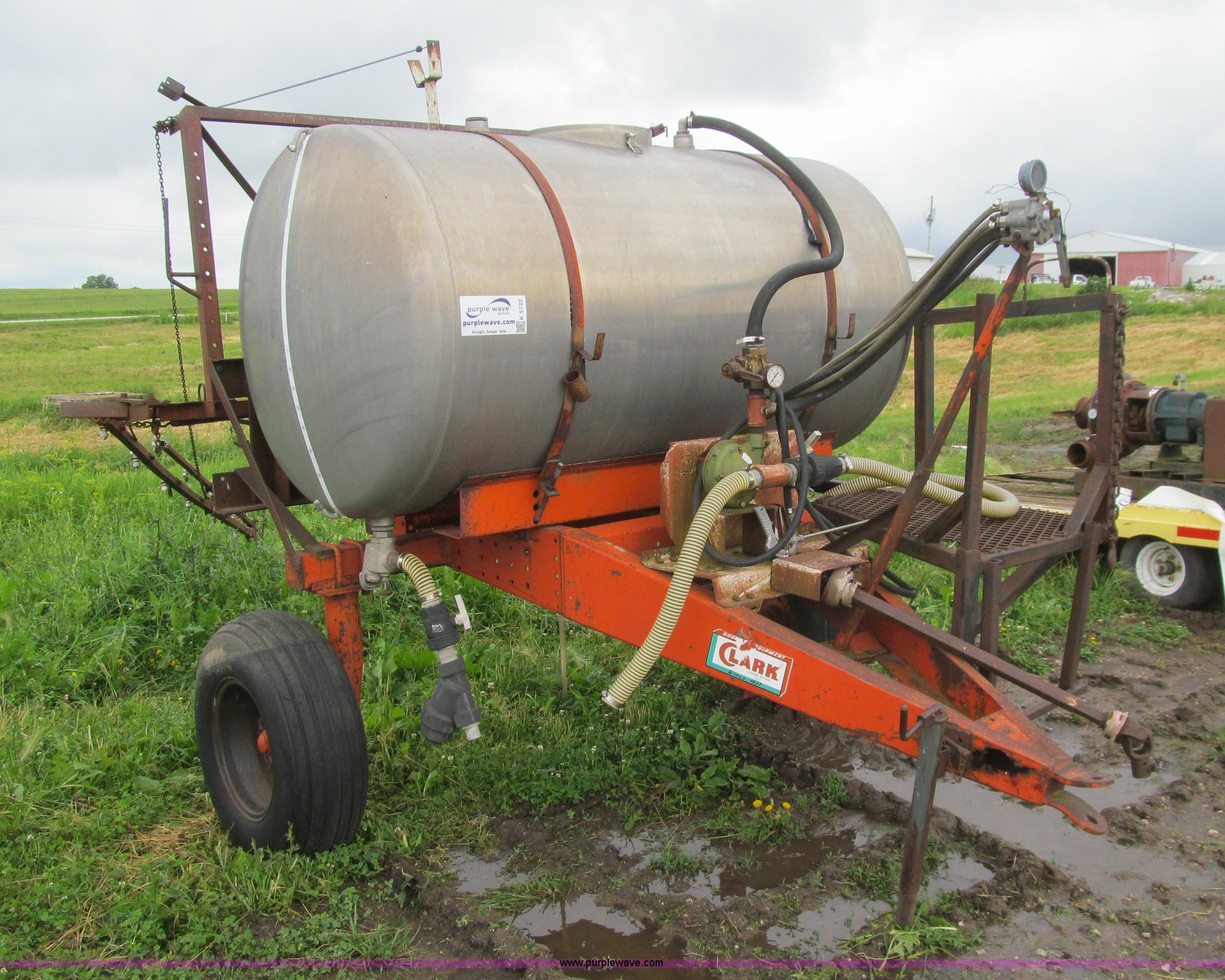 Clark sprayer in Bloomfield, IA | Item K5722 sold | Purple Wave