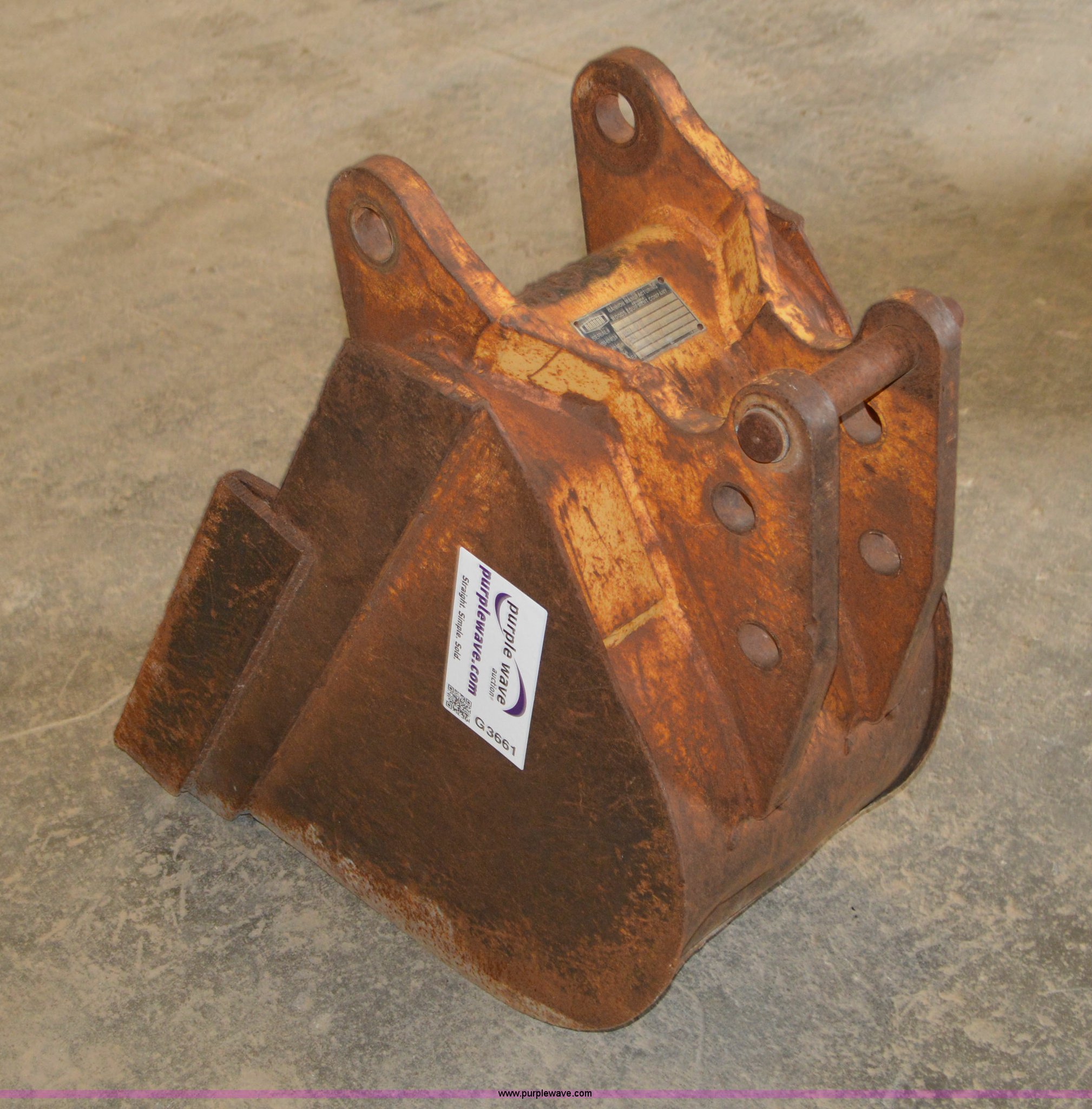 Case 580 backhoe bucket in Kansas City, MO | Item G3661 sold | Purple Wave