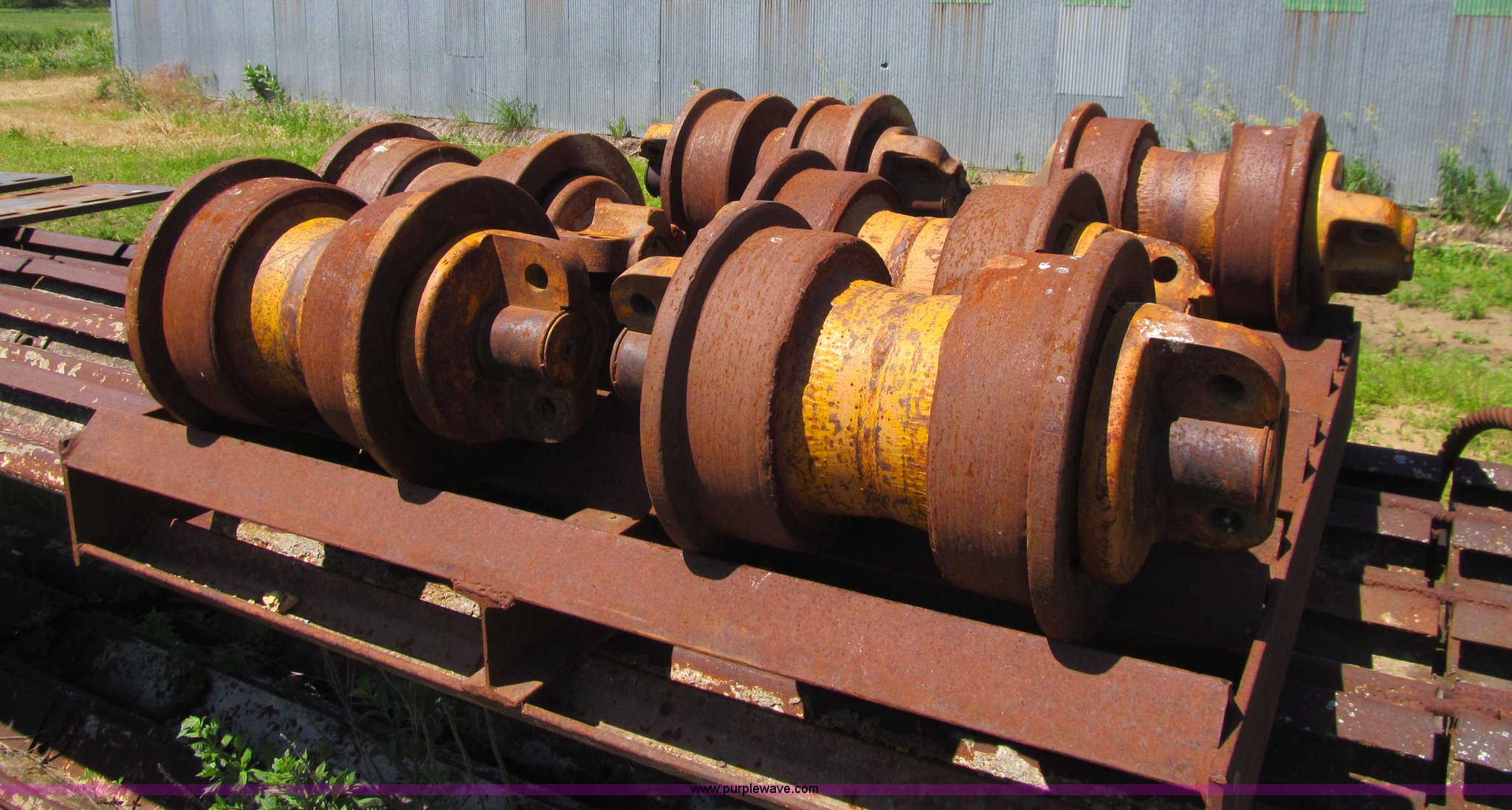 (6) bottom undercarriage rollers in Bayard, IA | Item K5706 sold ...