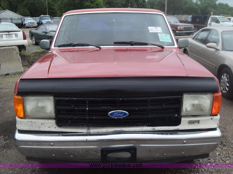 1991 Ford F150 pickup truck in Wichita, KS | Item F7902 sold | Purple Wave