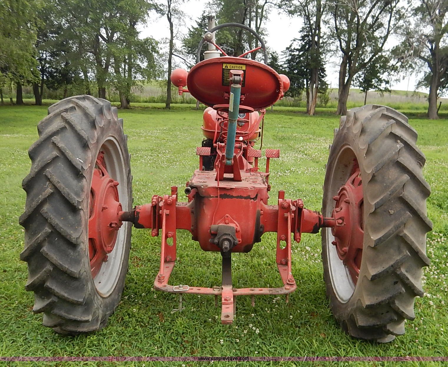 1948 Farmall H tractor in Abilene, KS | Item BC9341 sold | Purple Wave