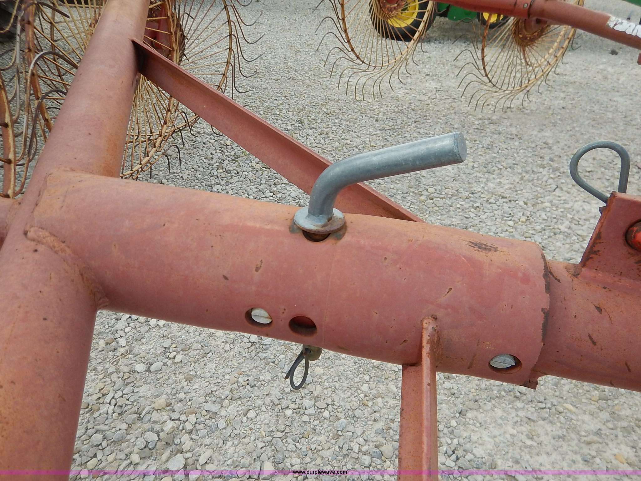 Gehl 310 wheel rake in Clay Center, KS | Item J3774 sold | Purple Wave