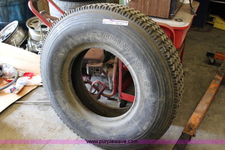 Michelin Radial XMTS4 10.00R20 recap tire in Wathena, KS | Item BO9251 ...