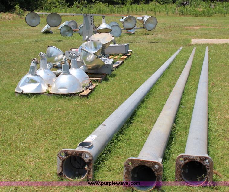 1999 Musco Sportscluster 2 light fixtures and poles in Perkins, OK ...