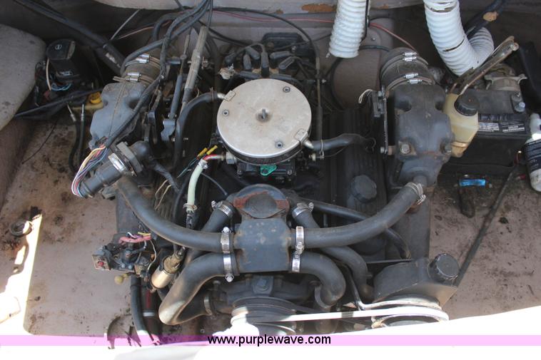 1997 Rinker 182 boat in Stroud, OK | Item I1635 sold | Purple Wave