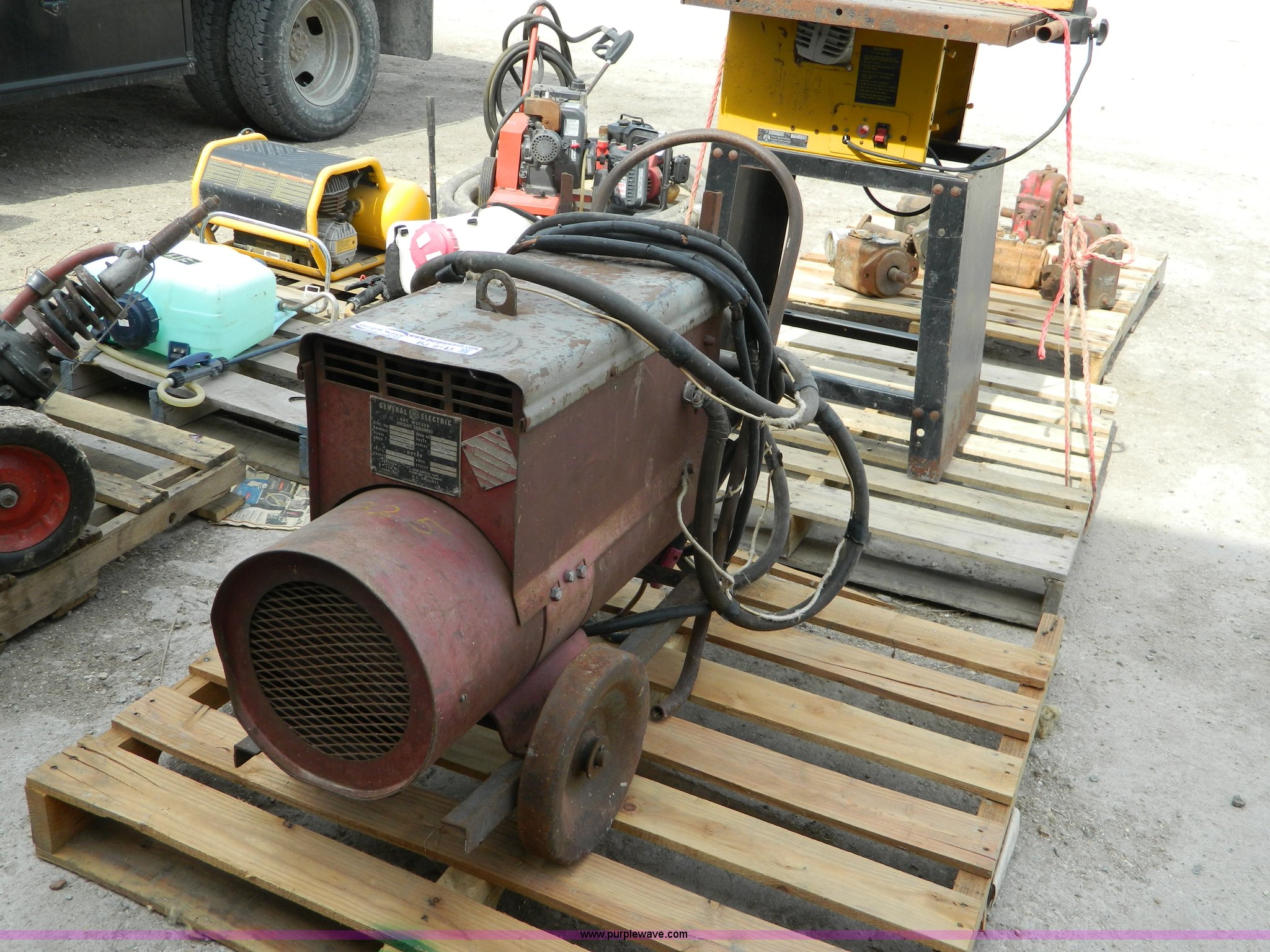 GE welder in Hays, KS | Item BJ9143 sold | Purple Wave